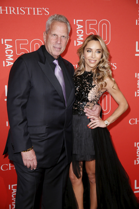 Apple Watch debuts on Hollywood Red Carpet - Entertainment - Emirates24|7