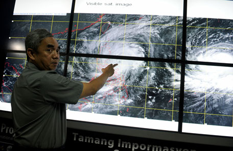 Typhoon Koppu drowning the Philippines - News in Images - Emirates24|7