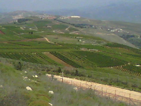 Lebanese enjoy peace in border villages - Emirates 24|7